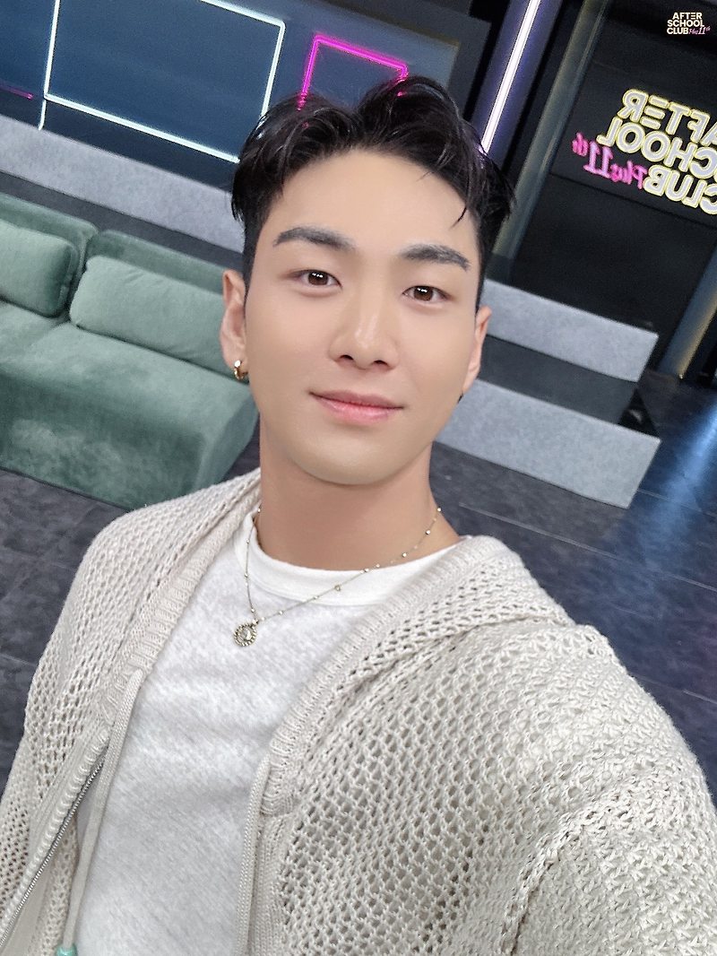 BAEK UP :: 240917 오늘의 백호