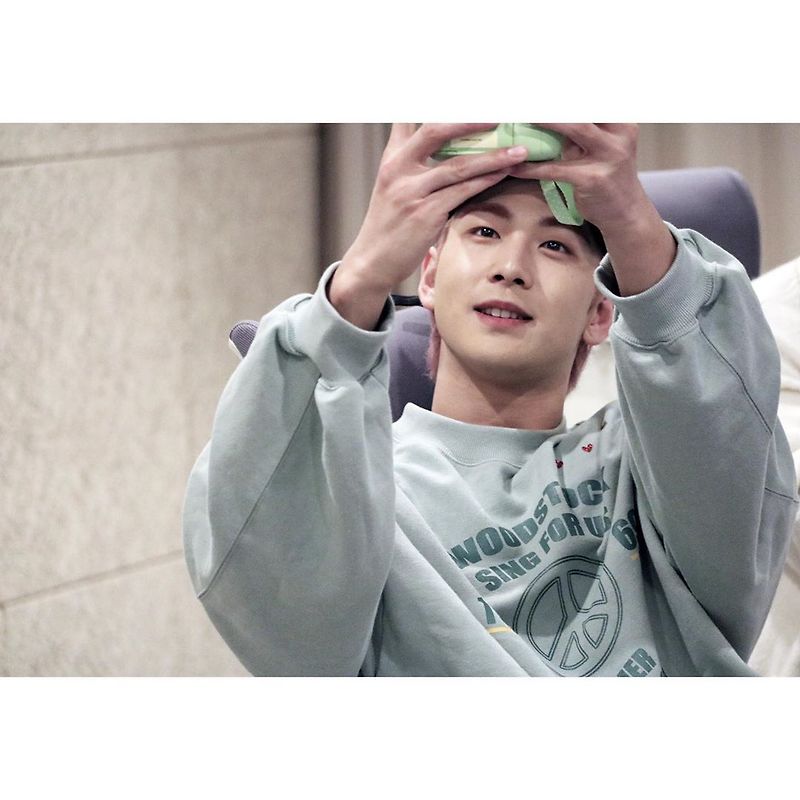 BAEK UP :: [인스타] 2020년 4월의 백호