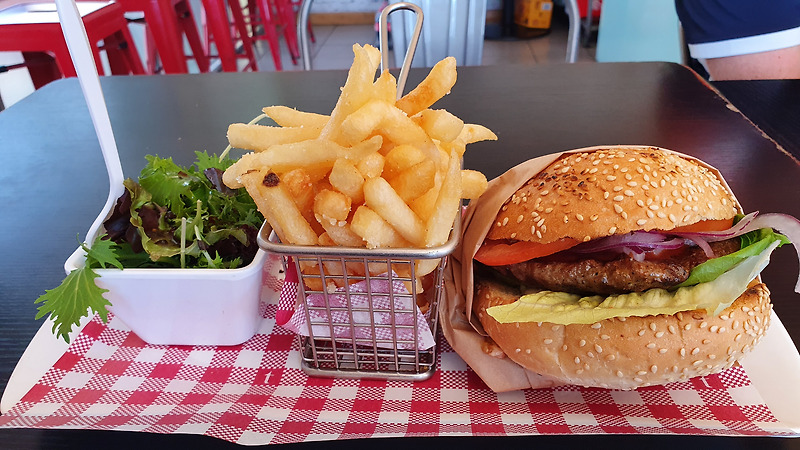 [English] Burger Hut. 내가 즐겨먹은 버거 메뉴 공부하기.