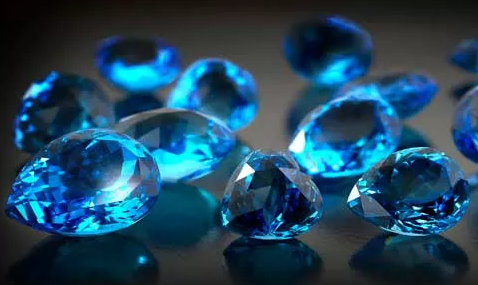 토파즈(Topaz) - 컬러풀하게 피어나는 보석