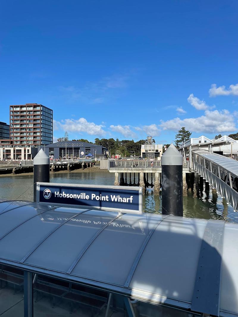 2025년 5월 25일 시내 페리타고 Hobsonville Point Wharf 생애 처음 방문.