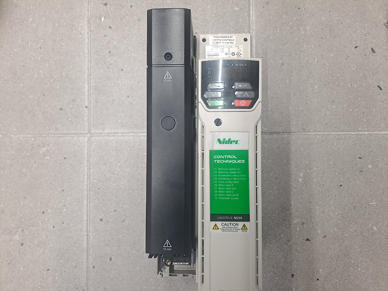 [ M200 -> C200 인버터 변환 ] Nidec 인버터 Unidrive M200-054 00270A를 Commander ...