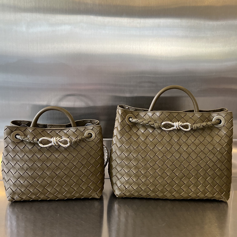 보테가베네타 안디아모 스몰백과 미듐백 가방에 대해 알아보겠습니다. 743568 743572 리밋플 review