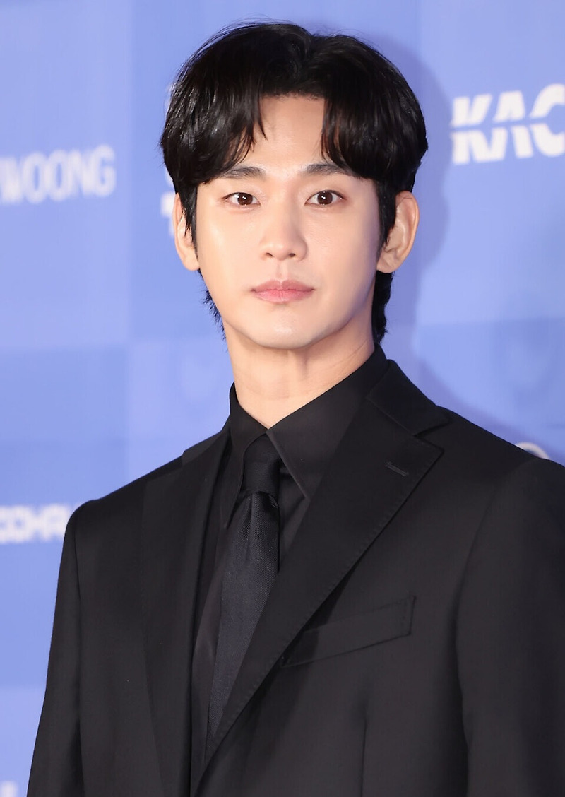 Will Kim Soo-hyun Attend Taiwan Fan Meeting Amidst Controversy?