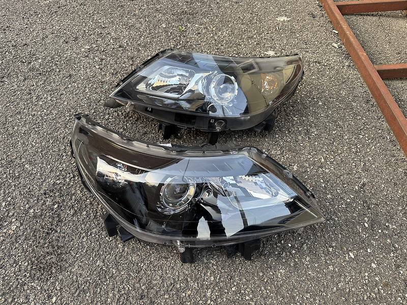 sm5L43 라구나 (10~12년) 중고 블랙베젤 할로겐 헤드라이트 (전조등,헤드램프) 운,조 세트 // 자동차중고부품 대한모터스