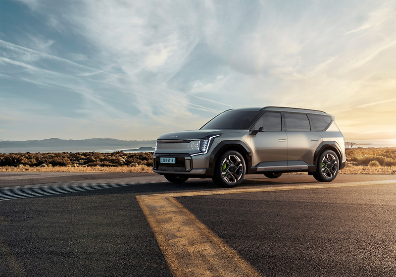 선택 폭 넓힌 기아, EV9 GT 스탠다드 모델 출시로 전동화 SUV 시장 공략 가속