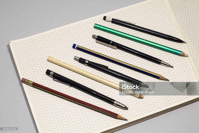 볼펜의 역사: 간단하지만 혁신적인 필기 도구 (History of Ballpoint pens: A simple but ...