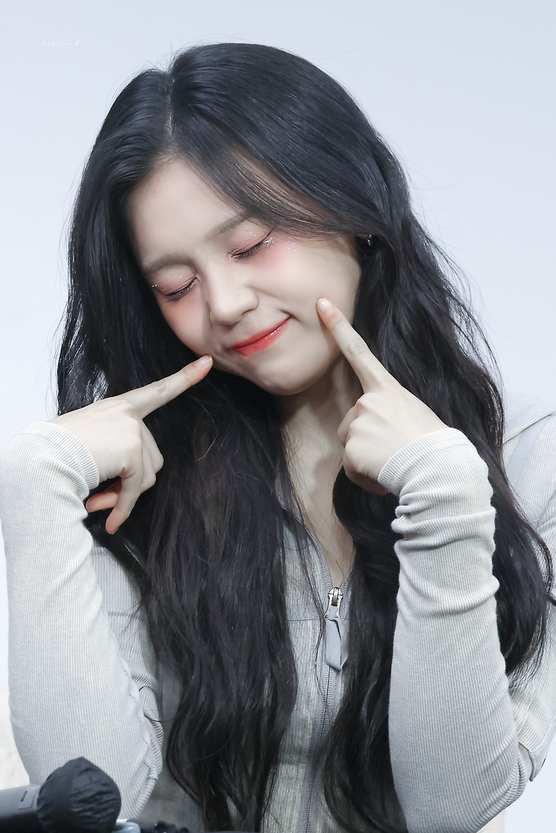 241109 엄지 팬사인회