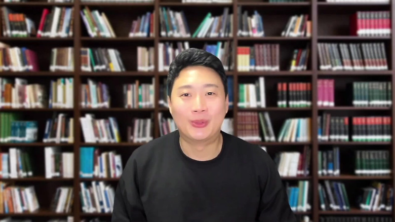 ASMR 유튜브 채널을 만들어서 자동수익 만드는 과정과 도구들을 설명.