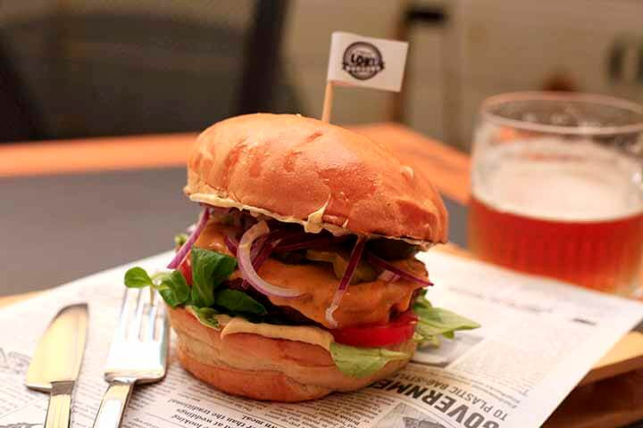 [프라하 식당] Loki Burgers 채식버거도 맛있는 버거집