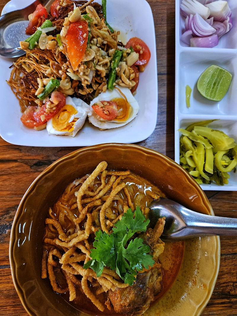 [태국/치앙마이]올드타운 북부 음식 전문점 - 태국 현지식 맛집 Huen Phen 흐언펜