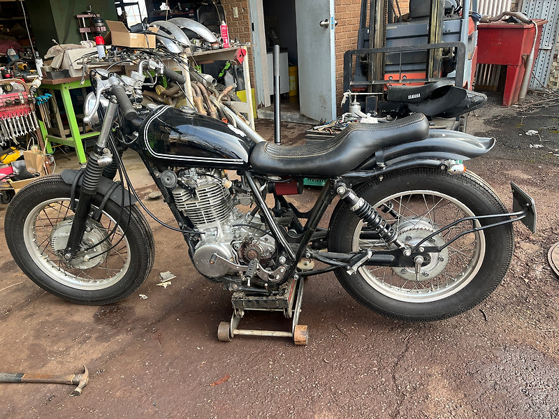 2025 #5 YAMAHA SR400 FIC