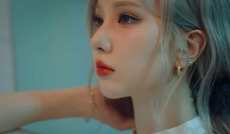 VIVIZ (비비지) - 'Shhh!' MV