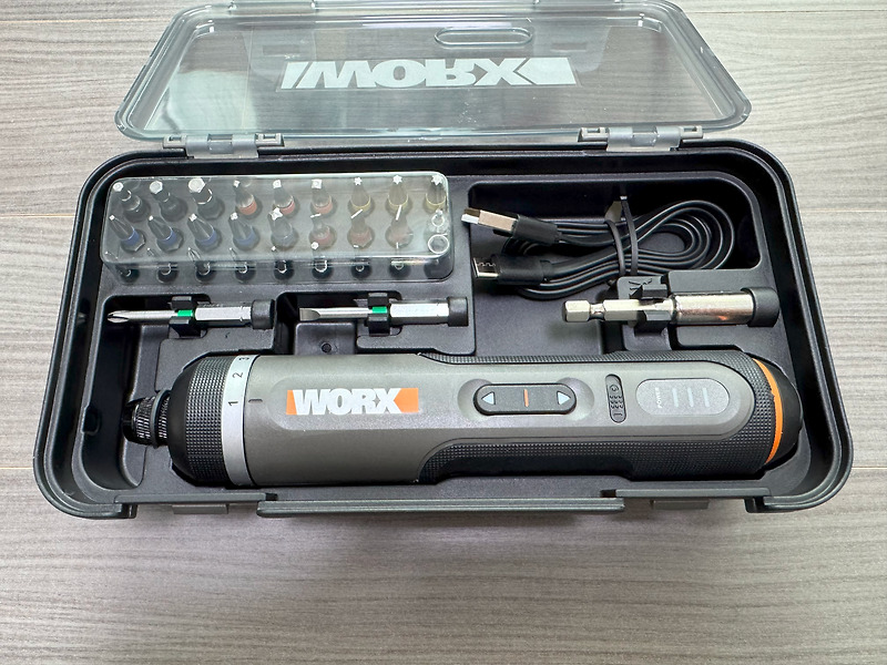 웍스(WORX) 충전 스크류 드라이버 WX242