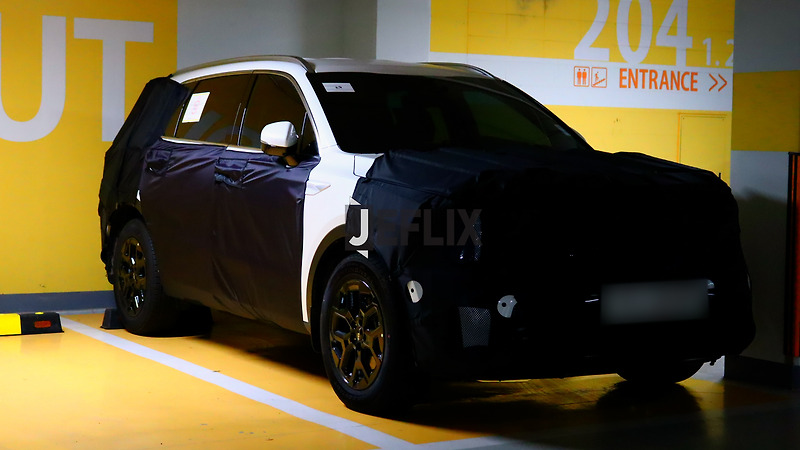 2023 기아 쏘렌토 페이스리프트 MQ4 기아 최신 패밀리룩 디자인 적용!