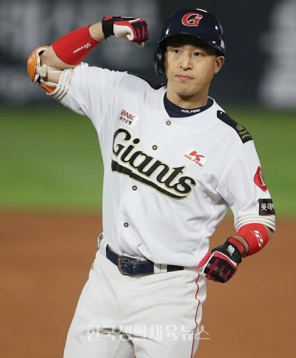 NC 다이노스 No.31 C 손아섭. 그에 대해 알아보도록 하자.Araboza