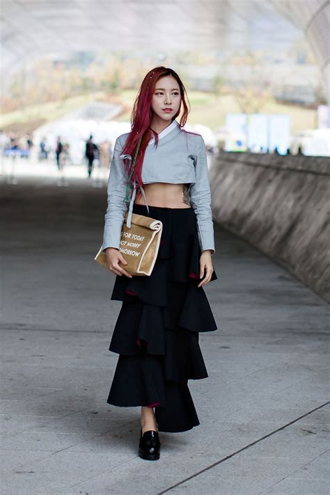 Seoul Chic: 12 Trendy Korean Fashion Dresses to Die For!