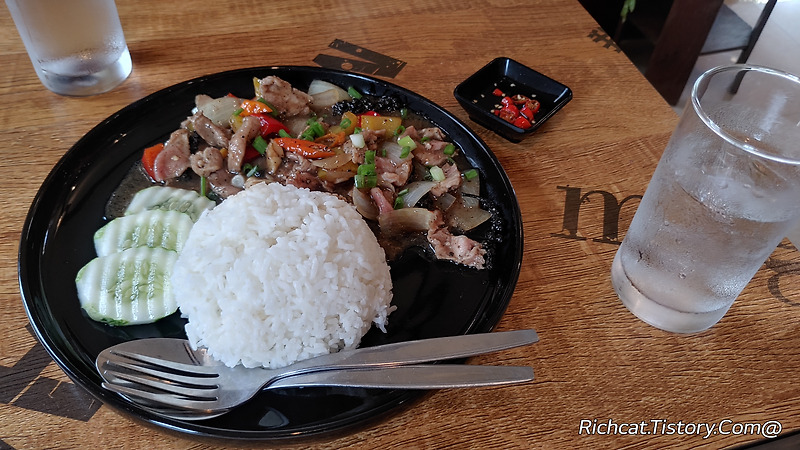 라오스 비엔티엔 여행자거리. 실리카페...추천. Sili cafe