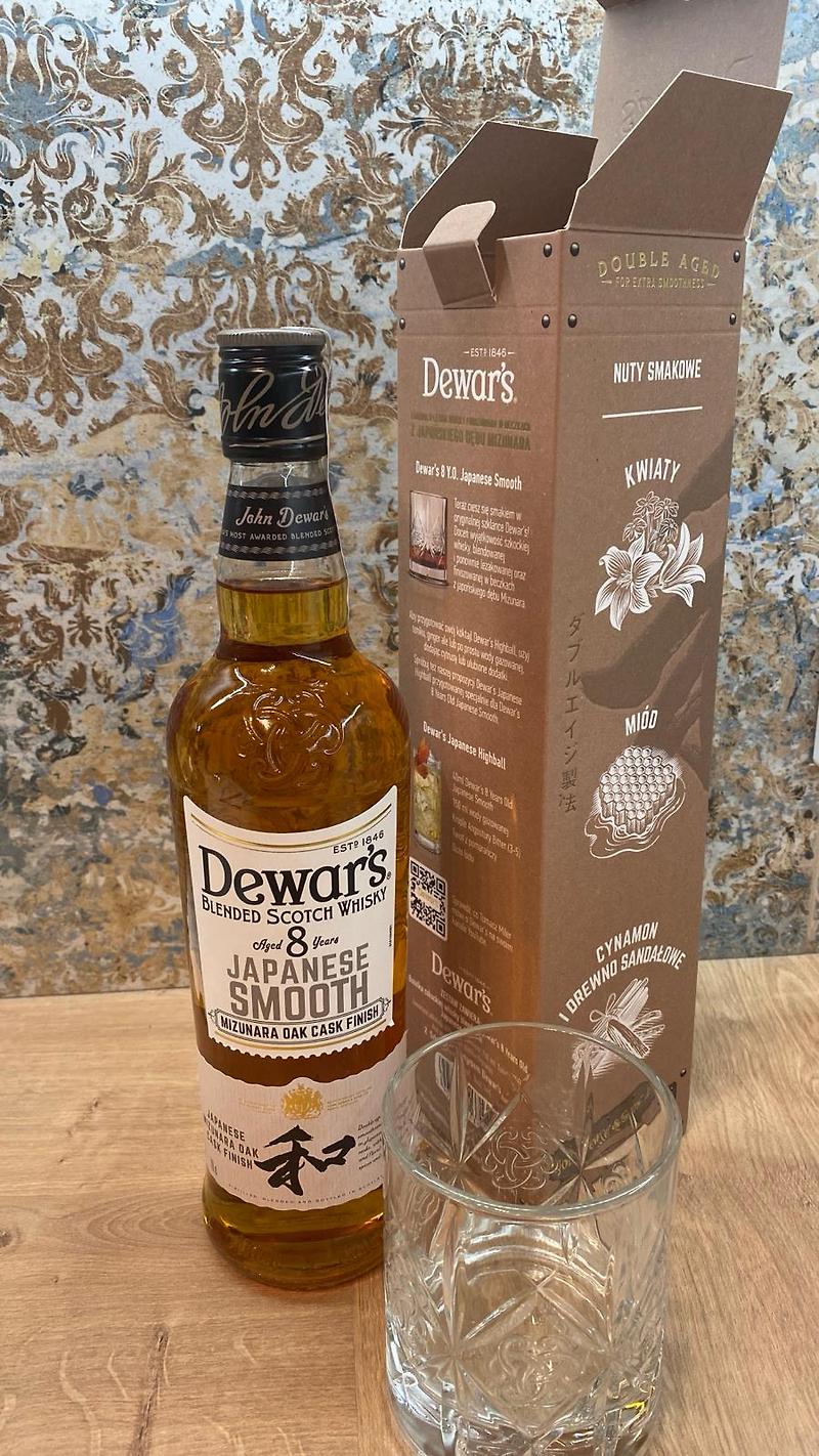 Dewar's Japanese Smooth 8년 :: 잔 속의 영화