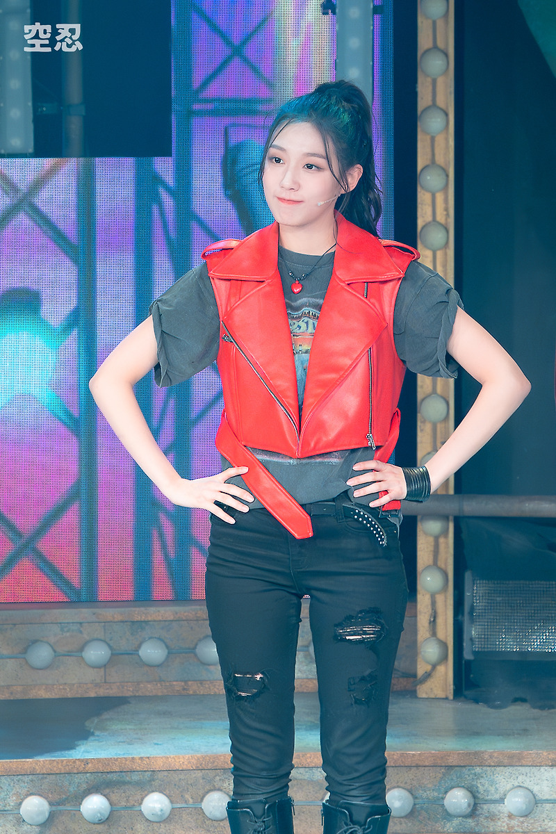 20231201 'We Will Rock You' Lovelyz Jeong Ye-In