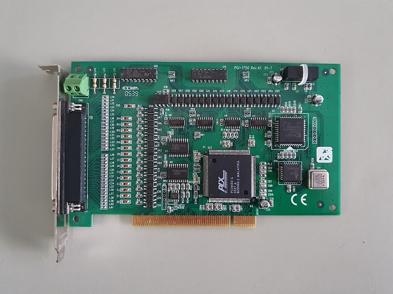 ADVANTECH PCI-1750 REV.A1 01-7 32-ch Isolated Digital I/O CARD
