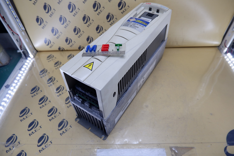 [INVERTER] ABB ACS510-01-017A-4+N688 /구매 수리 단종품지원 / (주)엠이티