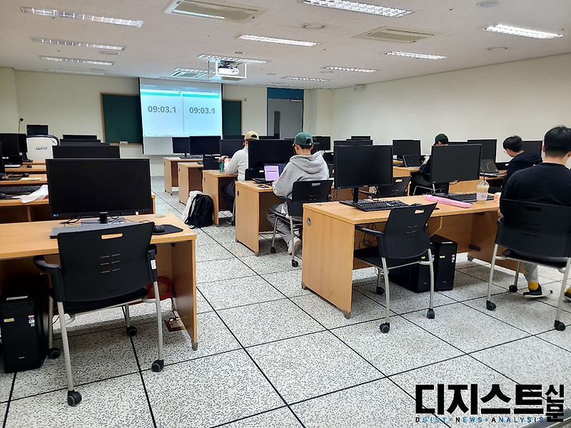 [포토] 제2회 UNIST-DGIST-POSTECH 연합 알고리즘 대회 개최