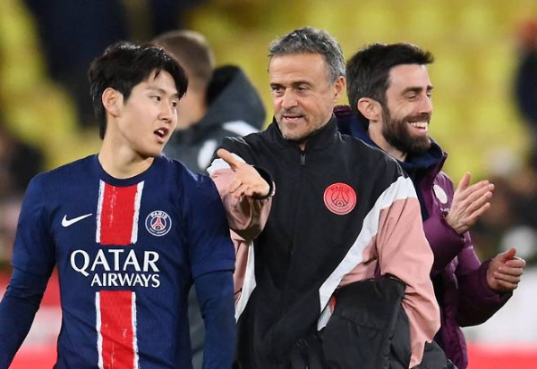 이강인, PSG 방출 후보로 EPL 이적설 제기…박지성 후계자로 거론