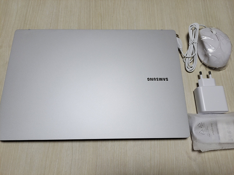 이번에 산 노트북 리뷰(이벤트, 갤럭시북2 NT550XEZ-A58A)