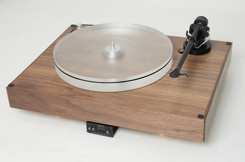SOTA Quasar Turntable and Pyxi Phonostage