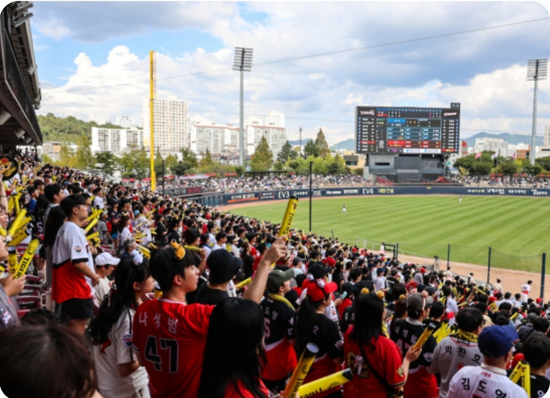 KBO리그 1000만 관중 달성