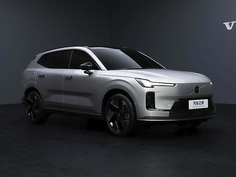 2025 볼보 XC70 주행거리·가격 공개! 괴물 스펙의 PHEV SUV 완전 분석