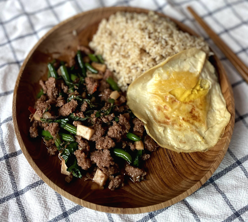 비건 팟 카파오 무쌉 (Pad Kapao Moosab)