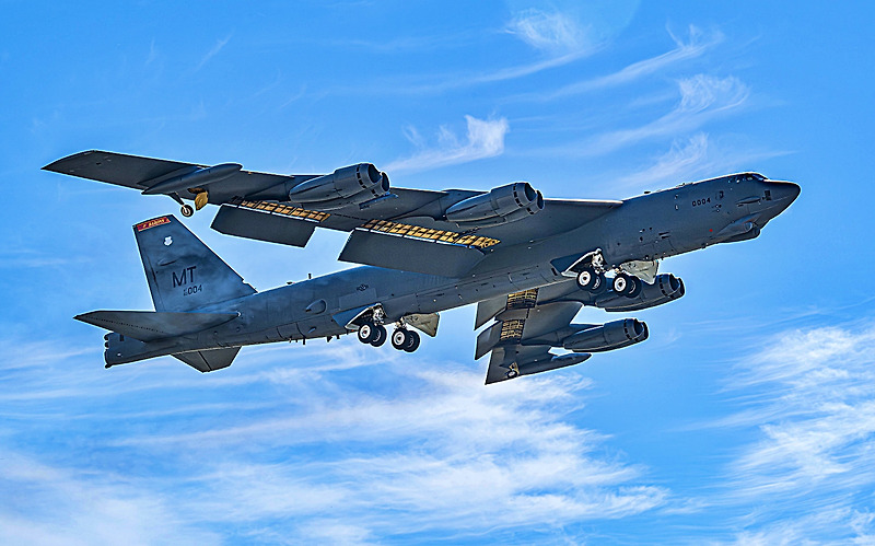 BTF Europe 임무 수행 B-52H, 스페인 Morón 기지에서 이륙