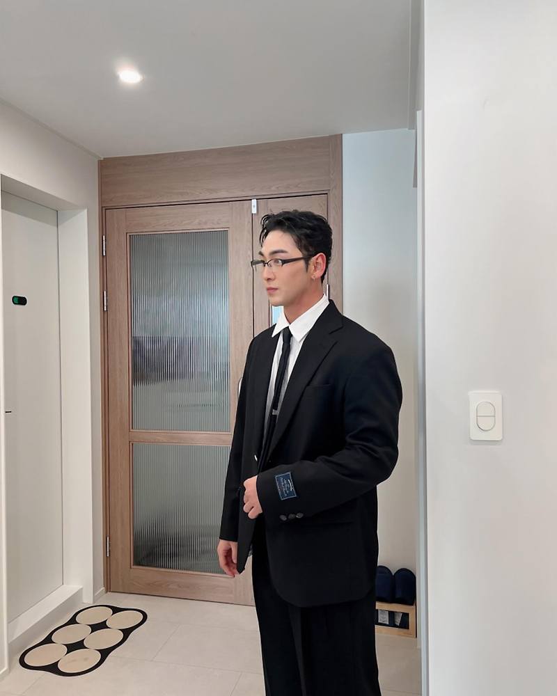 BAEK UP :: 250403 오늘의 백호