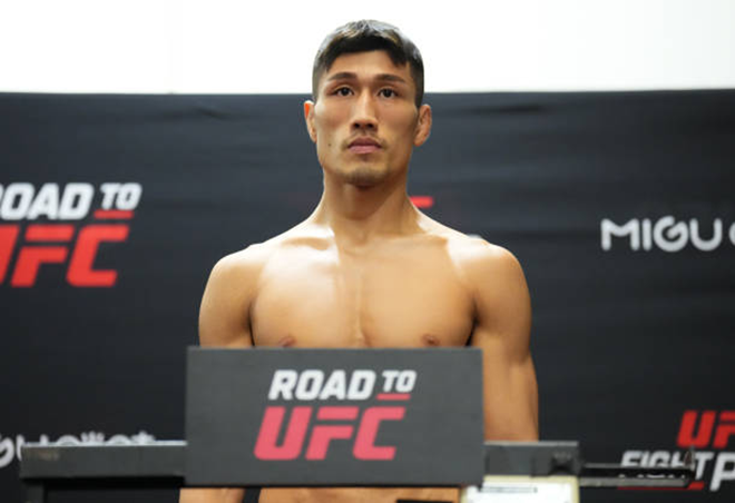 ‘Road to UFC’ 김민우, 블랙컴뱃과 전속 계약… 새로운 도전의 시작!(‘Road to UFC’ Fighter Kim ...