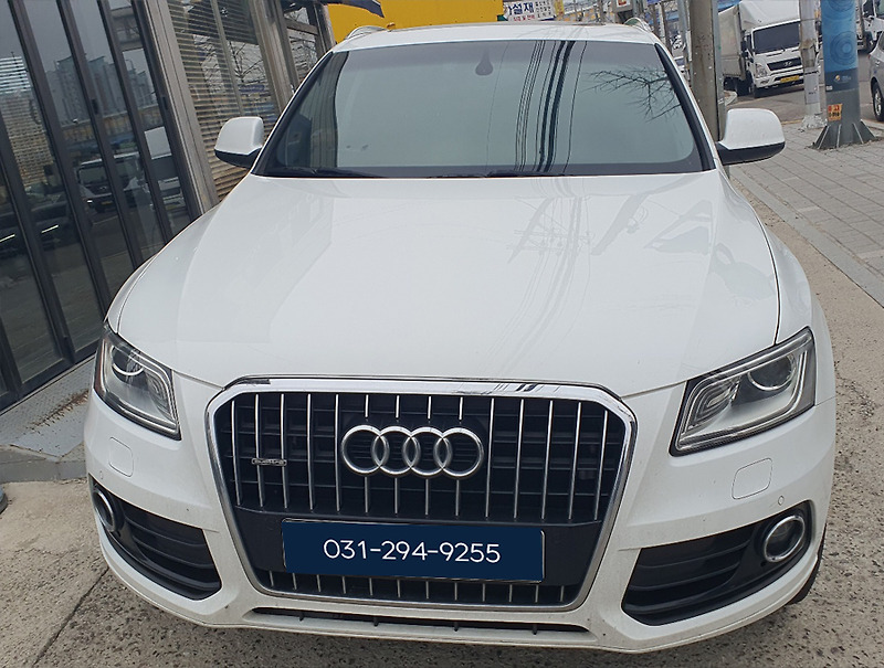 아우디 Q5 MMI J794 블랙아웃 수리