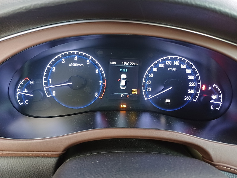 제네시스 자동차 계기판에 Epb와 오토홀드 경고등 들어옴 제네시스 Epb 주차 브레이크 고장 수리제네시스 사이드 브레이크가 풀리지 않음에쿠스epb 고장 수리체어맨