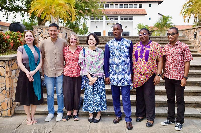 가나 출장 이야기 3 - 엘미나로 가는 길 - J Family Story