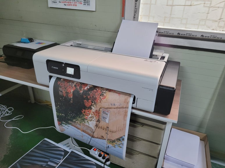 전국 건설사 플로터 출장설치 캐논 Tc 20 플로터 무한잉크 호환잉크 1리터 120ml 소분 초기 2회 잉크 보충 및 용지받침대스탠드 없이 탁상형 설치