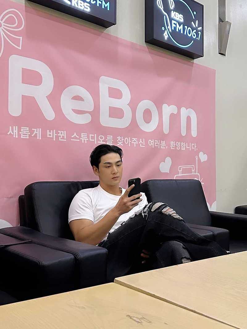 BAEK UP :: 240509 오늘의 백호