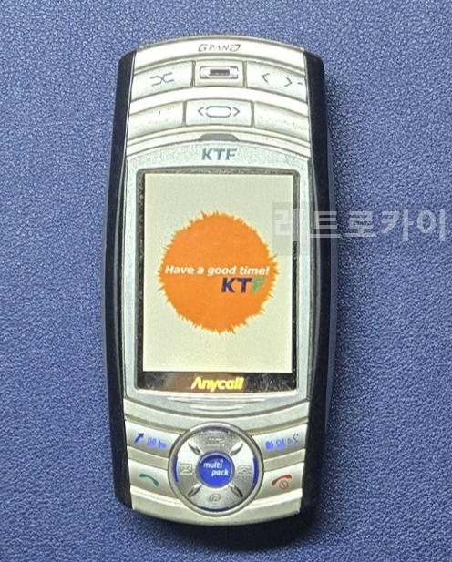 모바일 게임의 새 시대를 연 삼성 애니콜 SCH-G100/SPH-G1000 (2005)