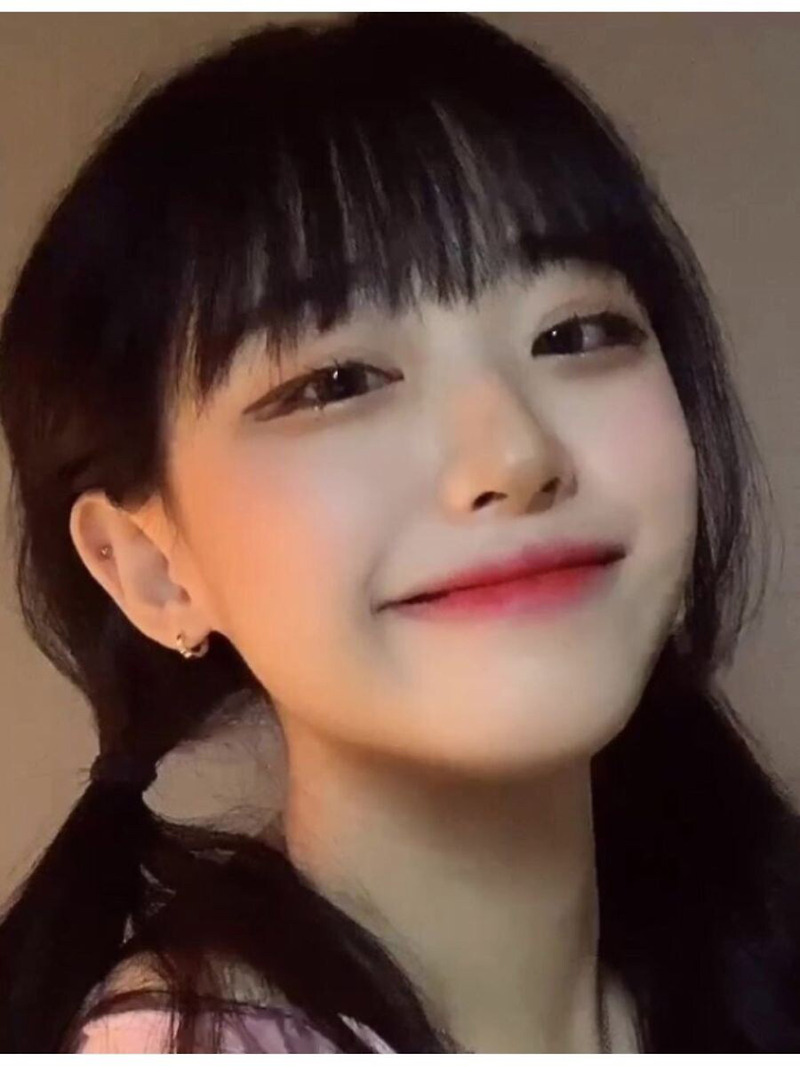 QWER Hina Closeup Photos, So beautiful Hina! | KpopCelebs