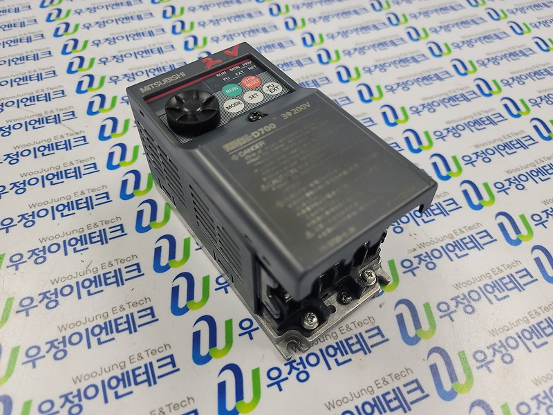 MITSUBISHI INVERTER / FR-D720-0.2K-EA