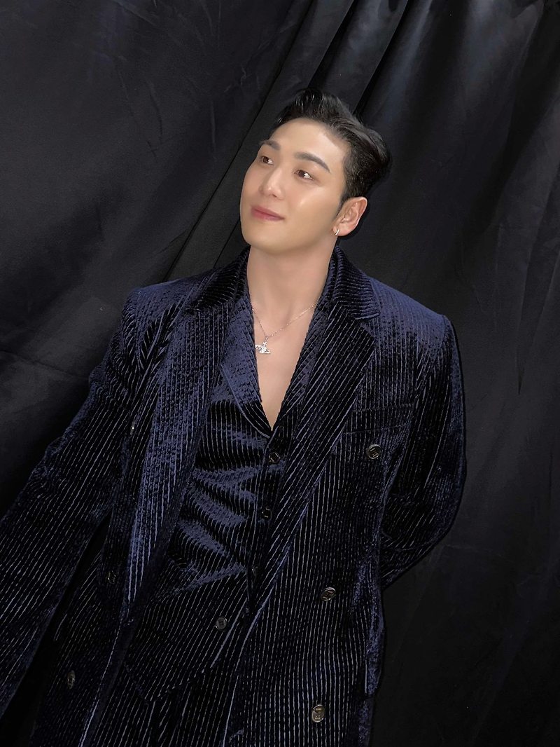 BAEK UP :: 241222 오늘의 백호