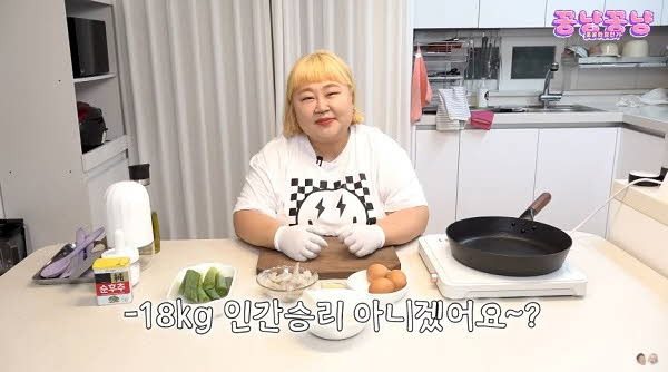 홍윤화 다이어트, 18kg 감량 비법 공개, 집에서 즐기는 ‘두부새우볶음밥’으로 맛있고 건강하게