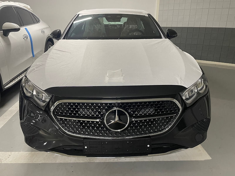 2025 E 200 AV – 럭셔리와 실용성을 갖춘 프리미엄 세단(벤츠 E클래스 아방가르드)