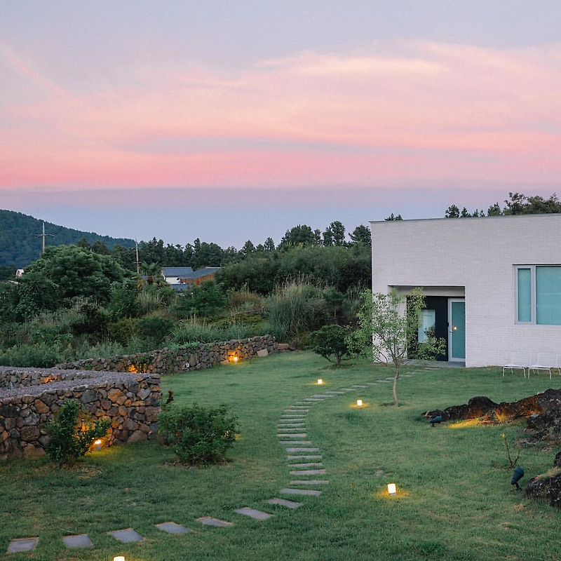 에디토리얼제주, 서귀포 한라산이 보이는 숙소 추천