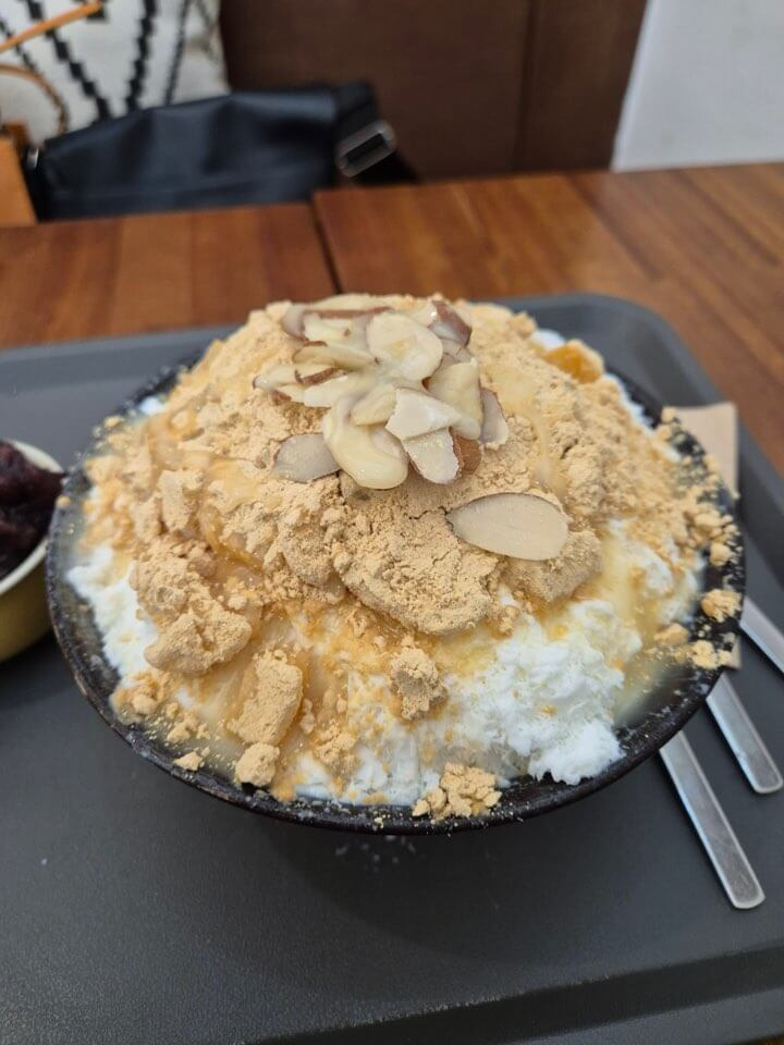 부산 대연동 추천메뉴는? 우유 인절미 빙수 인정!