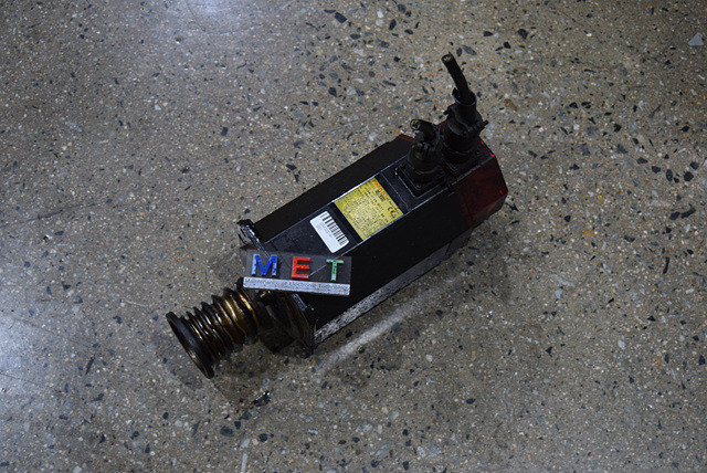 A06B-0128-B077 (CABLE BROKEN) [MOTOR] FANUC AC SERVO MOTOR A06B 0128 ...